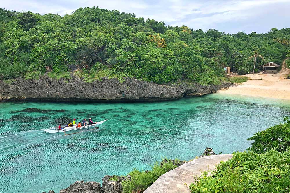 Carnaza, La Manok, and Dakit Dakit Islands: A Travel Guide - Freedom Wall
