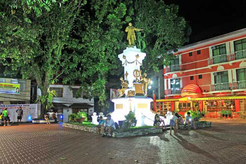A Night Walk in Lucban, Quezon | Freedom Wall