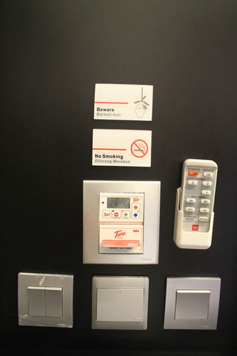 A Stay at Tune Hotel Downtown KL (Kuala Lumpur) | Freedom Wall