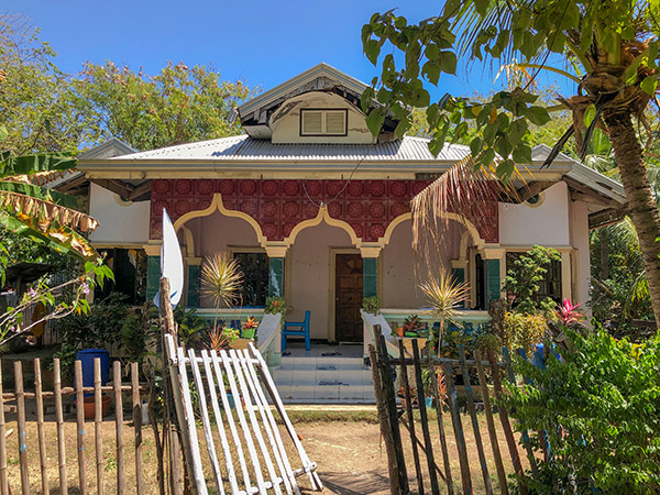 A Travel Guide to Kinatarcan (Guintacan) Island: The Rise of the Once ...