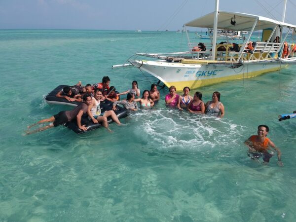 Manjuyod White Sandbar and Dolphin Watching: A Family Adventure - World ...